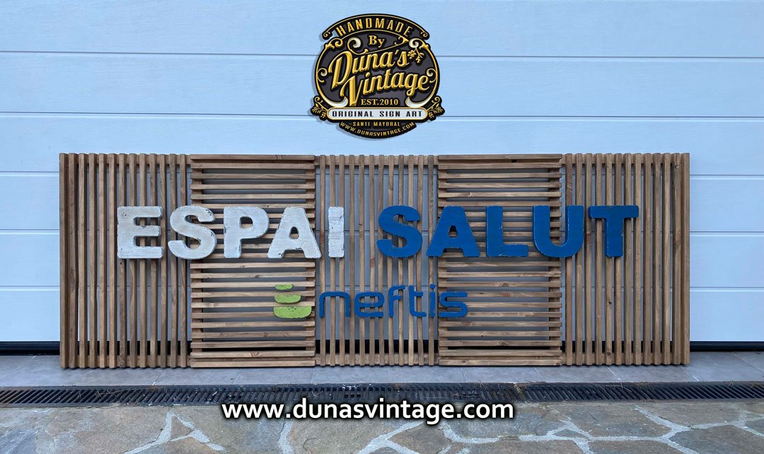 Cartel Entramado de Madera con Letras en Relieve para Laboratorios ...